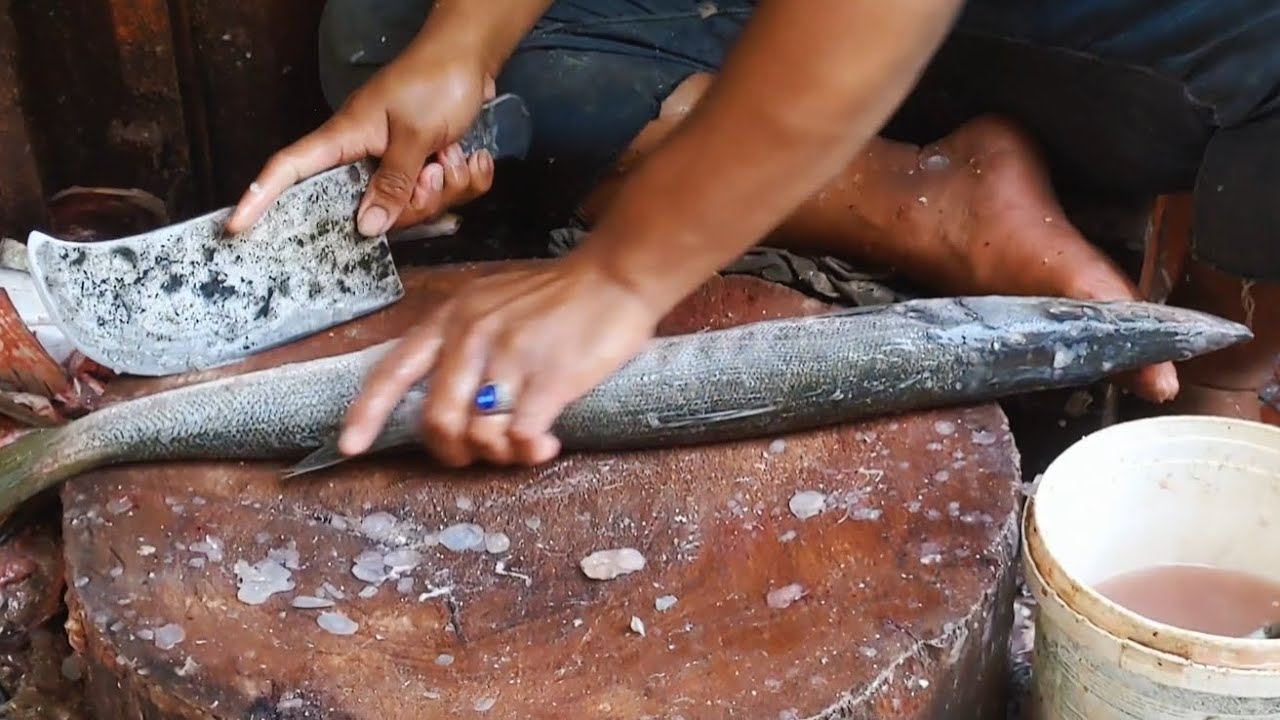 Kun fish cutting skills - YouTube