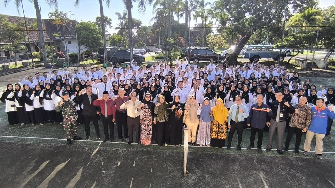 TKHK 2024 Embarkasi Surabaya Kita Adalah Keluarga - YouTube