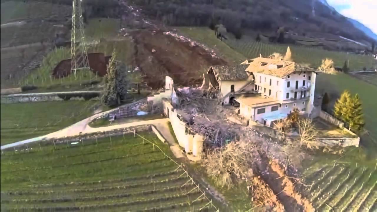 Italian landslide Huge boulders destroy buildings in South Tyrol - YouTube