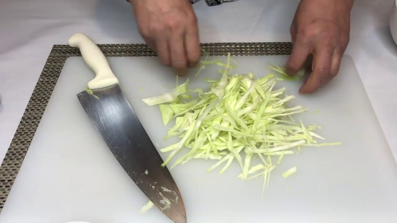 How to cut Cabbage - YouTube
