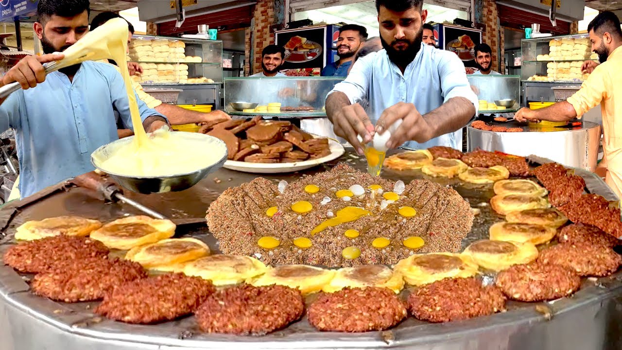 SCRAMBLED EGGS AT PAKISTANI STREET FOOD | SLOPPY JOES | STREET FOOD EGG ...