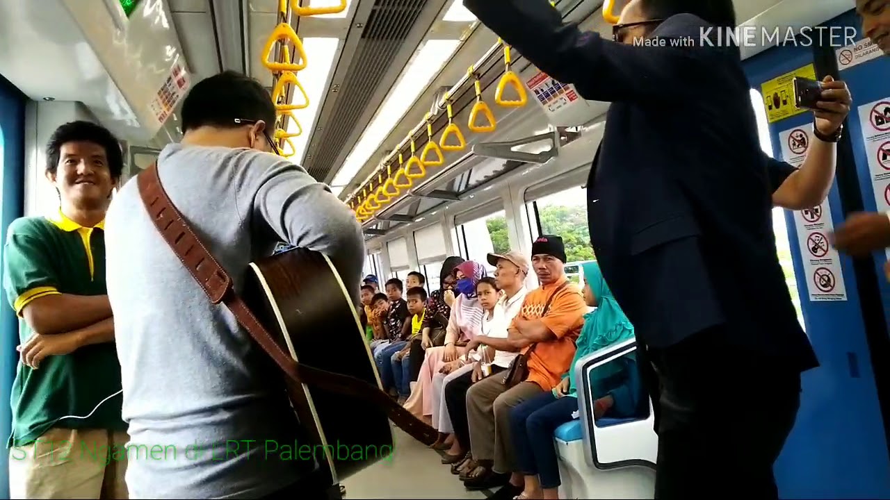 ST12 BAND Ngamen Di LRT Palembang - YouTube