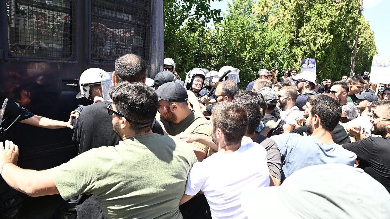 Κινητοποίηση έξω από τη Σύνοδο των Πρυτάνεων των Φοιτητικών Συλλόγων ...