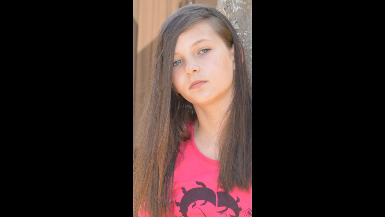 Suri Cruise September 2015 Chezi - YouTube