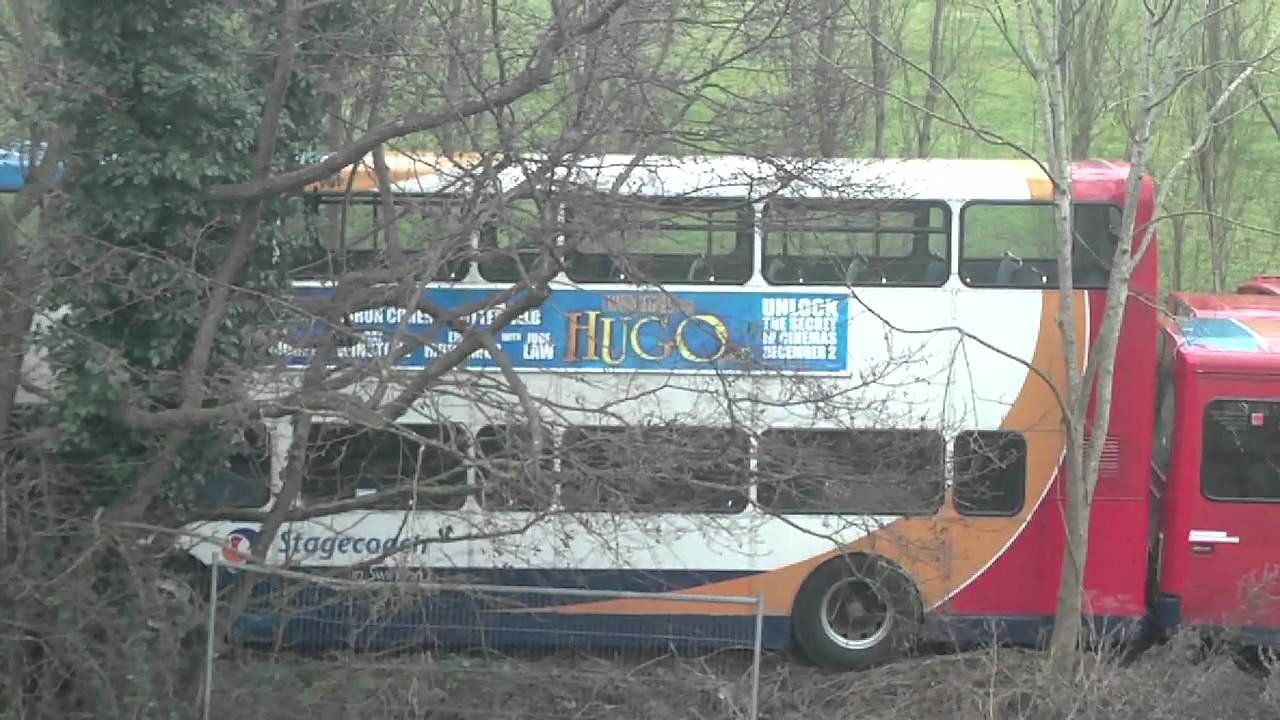 STROUD STAGECOACH BUS DEPOT 270212.avi - YouTube