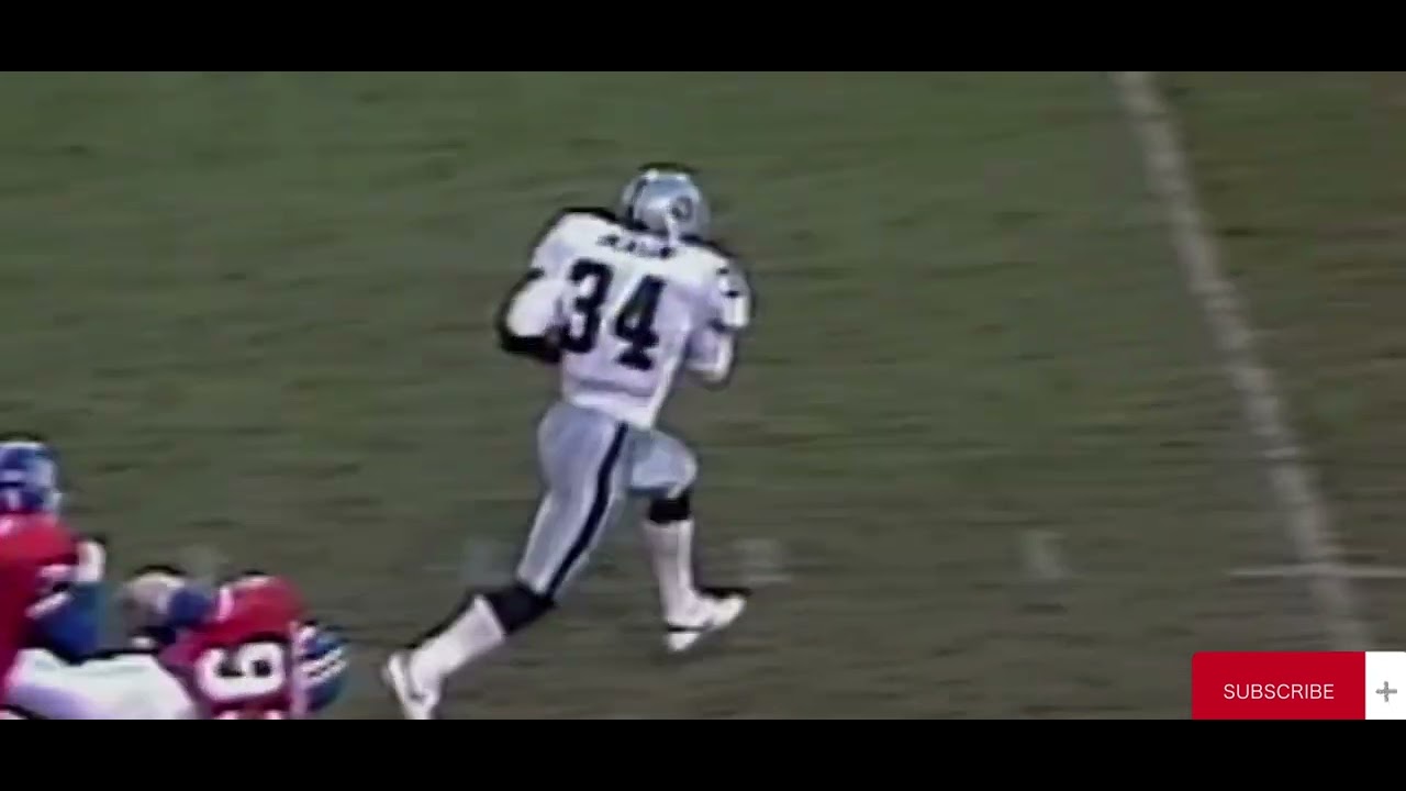 Bo Jackson with a big insane touchdown run!!! That's a fantastic way to ...