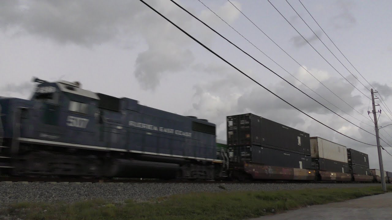 FULL MOON FEVER!! - FEC 109-27 also Brightlines BLF720 [RED] and BLF ??? [GREEN] - 10/28/23 ...