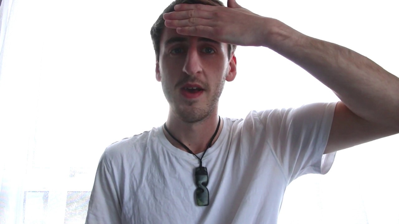 NZSL: How to sign 'I am warm / hot' (New Zealand Sign Language) - YouTube