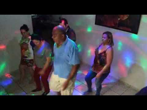 dançando e voltando a ser jovem