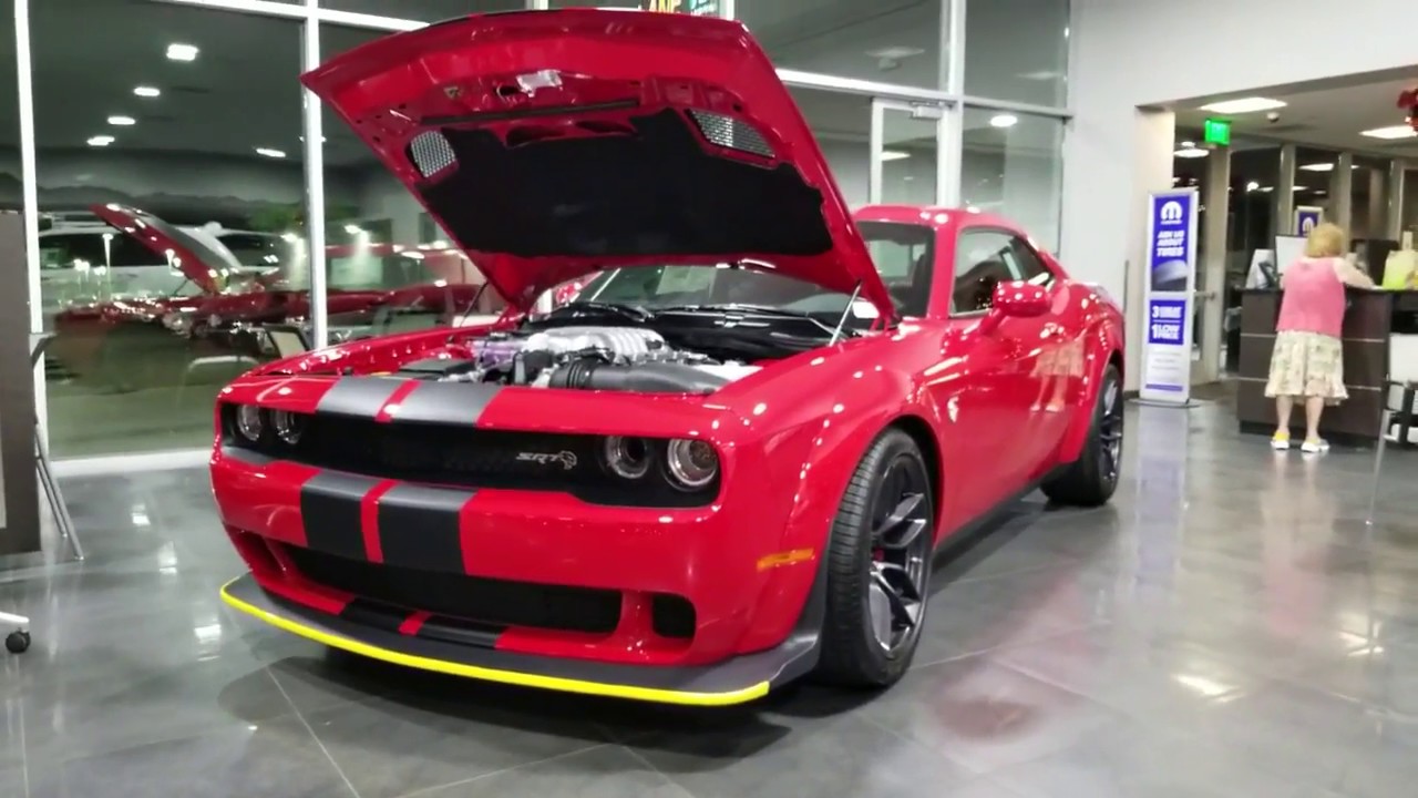 MY NEW 2018 Dodge Challenger Hellcat Widebody X-Mas Present! Waiting ...