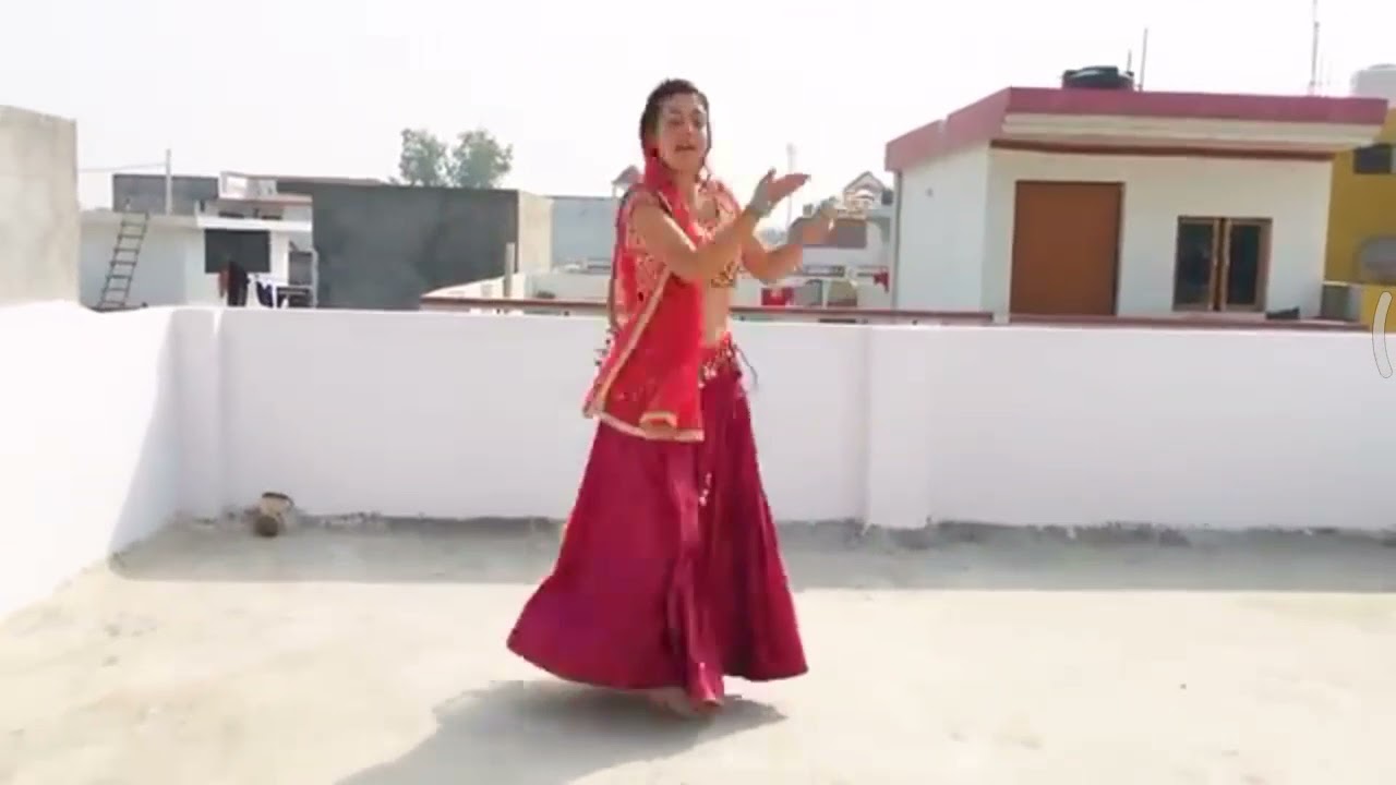 apna roop rang sajaungi mehandi hathon mein lagva payal kangan bhi ...