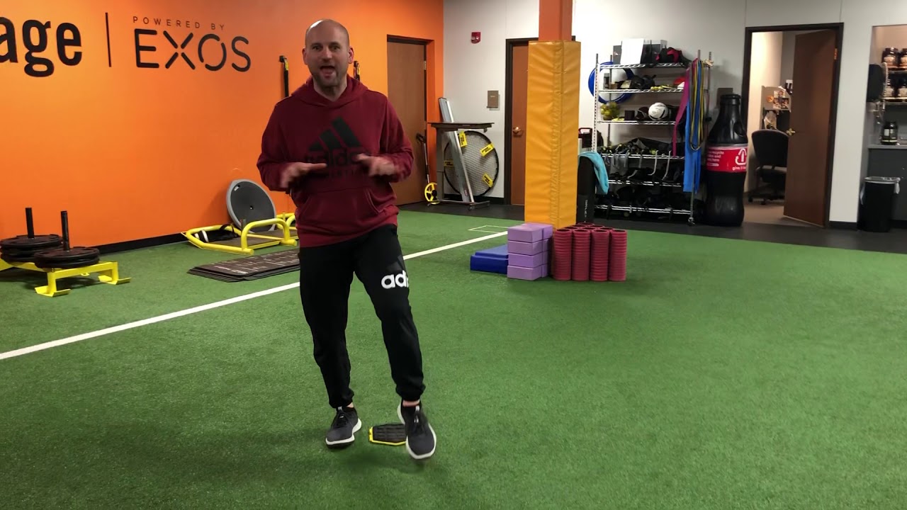 Slider Reverse Lunge - YouTube