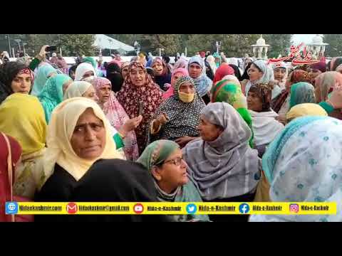 Kashmiri muslim womens sing traditionally known as gawun in dargah ...