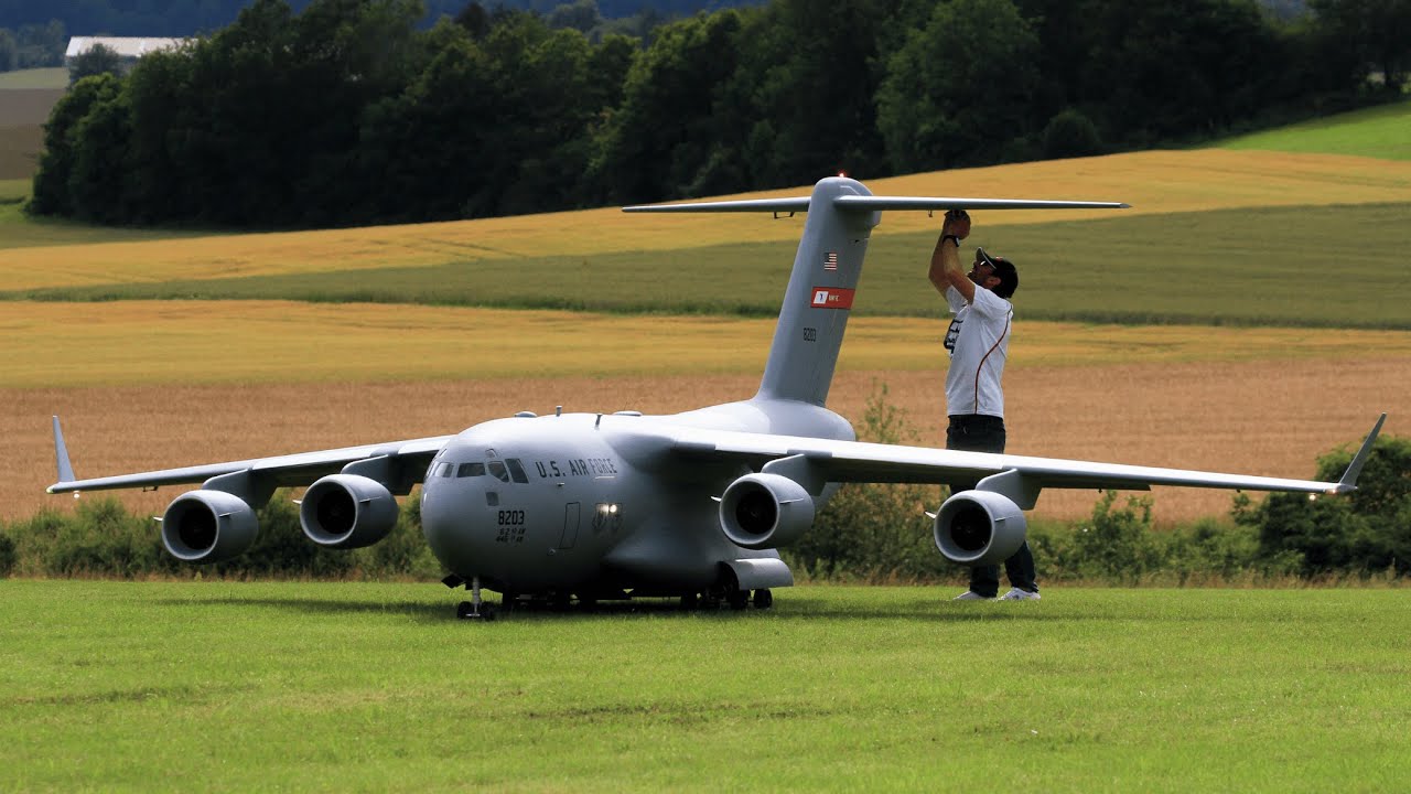 We built the biggest RC C-17 Globemaster, full build and maiden flight - YouTube