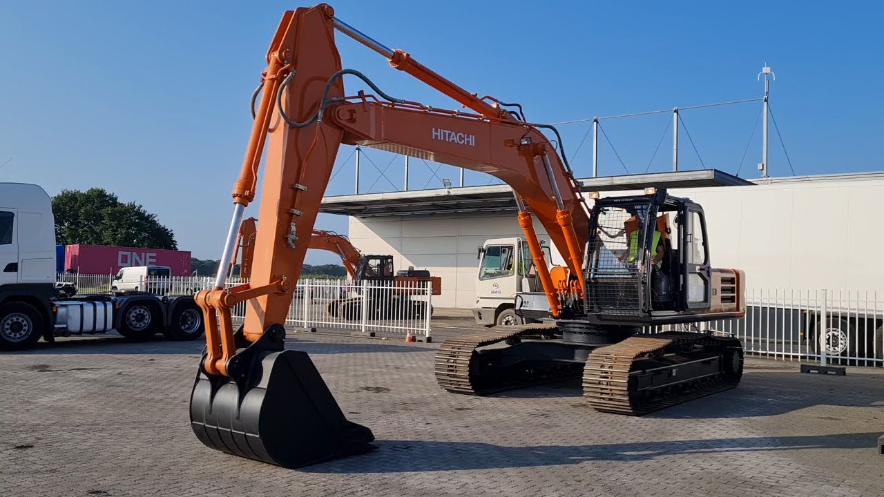 70145083 Hitachi EX210 LC - YouTube