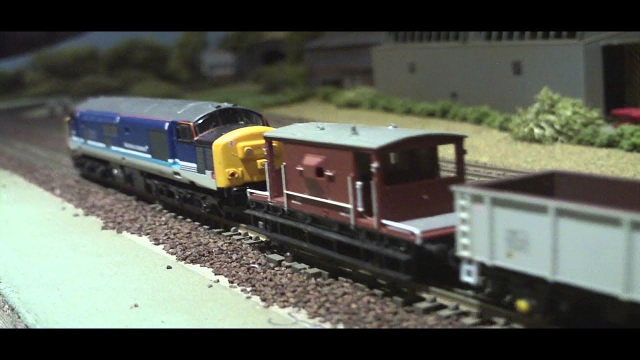 SLOW RUNNING LOCOS,its all down to track laying,and clean track. - YouTube