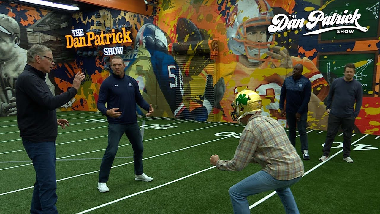 Look In: Brian Urlacher Shows He Can Still Blitz The Quarterback | 10 ...