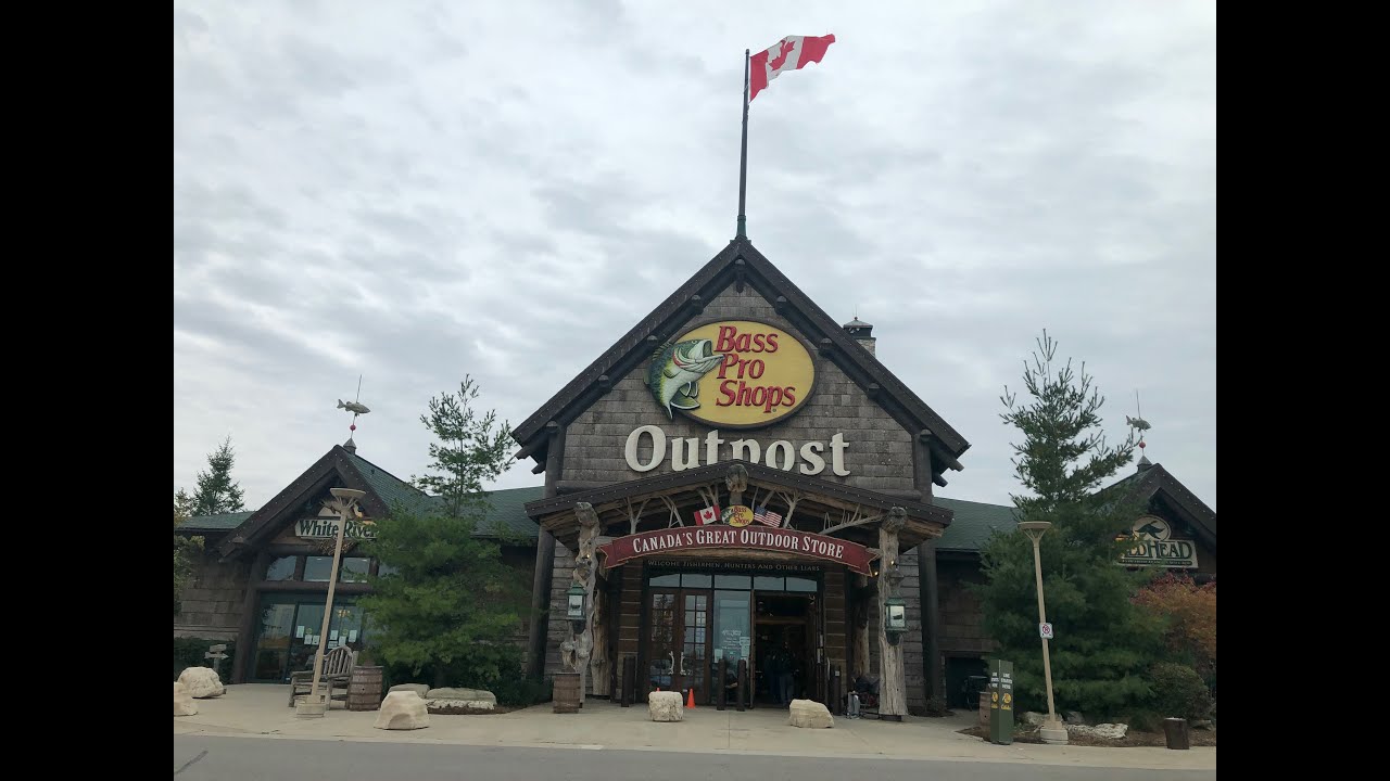 Bass Pro - The Hunter's Paradise Niagara Falls - Canada - YouTube
