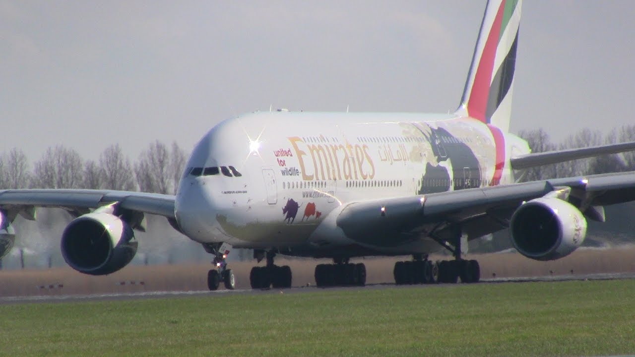 15+ minutes of Amazing spotting at Schiphol runway 18R including rare ...