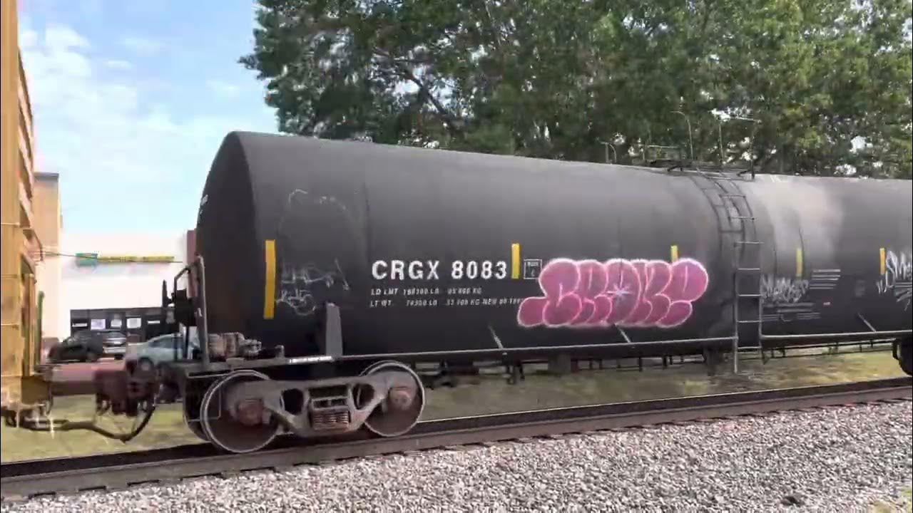 CN 3061 leads mixed manifest - YouTube
