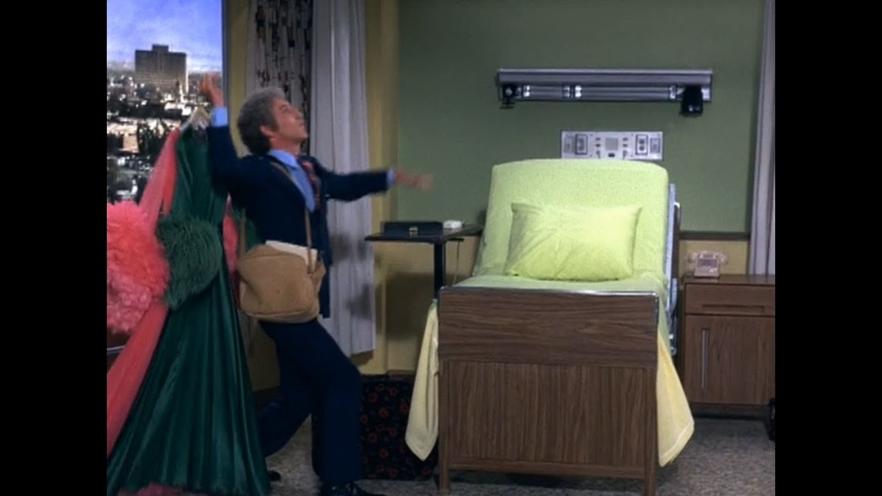 Clip: HERE'S LUCY - 9/18/1972 - ''Lucy and Eva Gabor Are Hospital ...