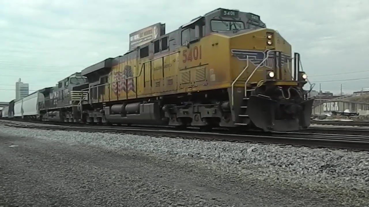 UP 5401 Leads Mixed Freight - 1/15/2024 - YouTube