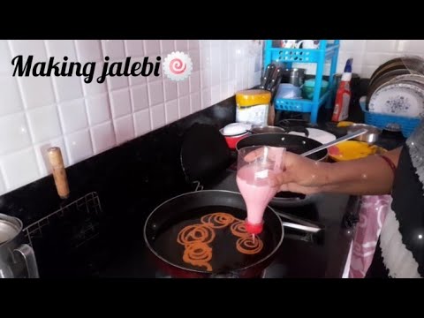 WE made *PINK* jalebi today😂🥨#jalebi #viral - YouTube