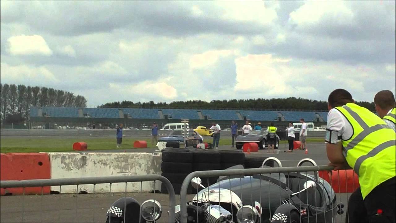 Ford Capri and Chevrolet Corvette drag race at Silverstone Classics ...