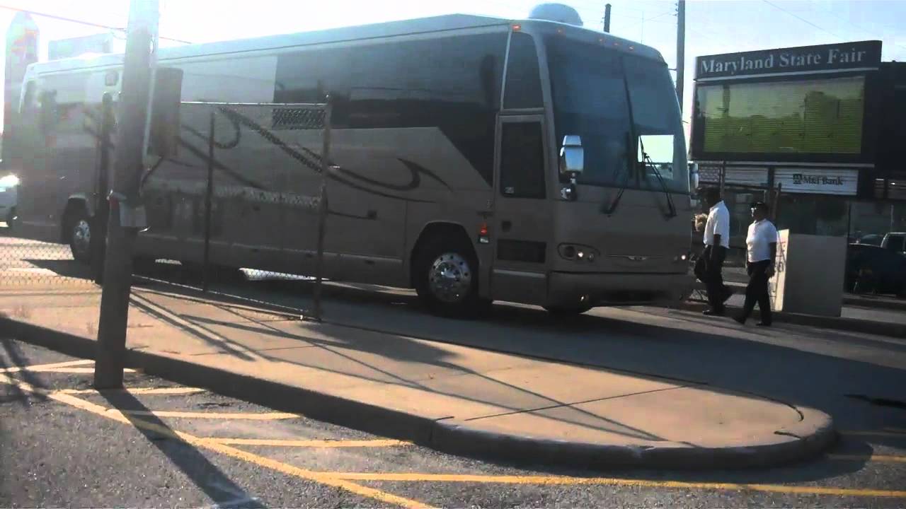 Selena Gomez Tour bus Maryland State Fair 8-26-2011 - YouTube