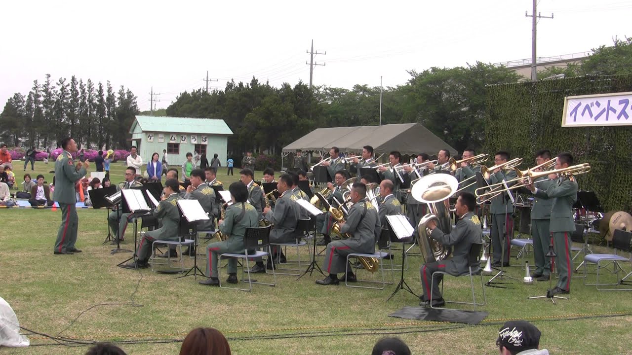 ハピネスチャージプリキュア! WOW! - 陸上自衛隊高射学校音楽隊 - YouTube