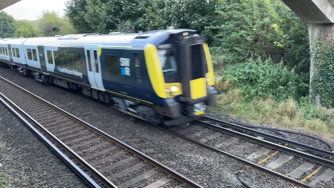 Class 450 Desiro + 69 | 450087 + 450039 + 69006 | SWR + GBRf - YouTube