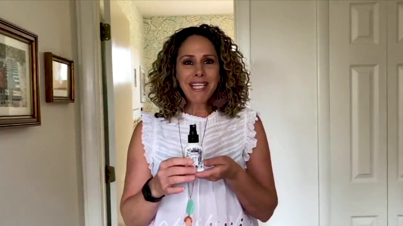 Poo-Pourri 3-Piece Deodorizer Set with Storage Bag on QVC - YouTube