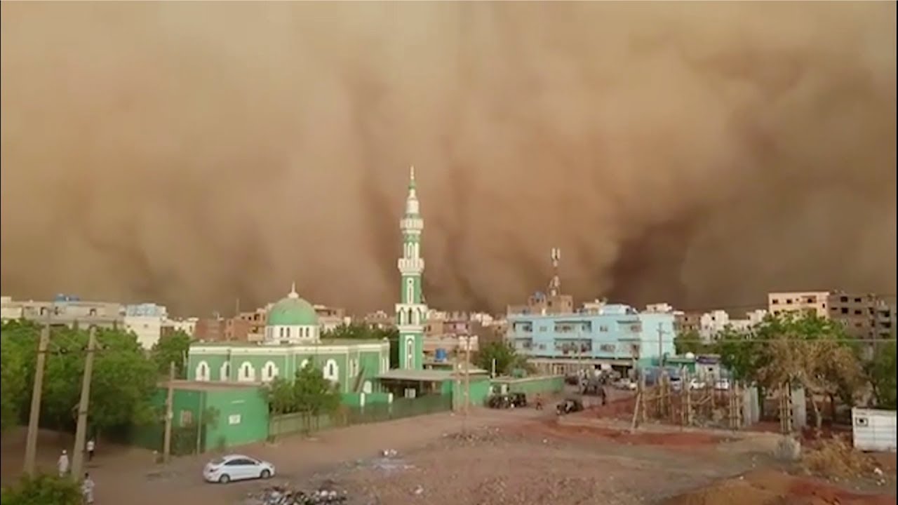 Giant dust storm sweeps through Khartoum - YouTube