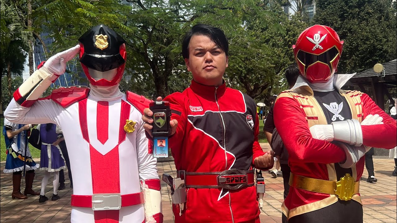 DekaRed Fire Squad Henshin At Comic Fiesta 2024 - YouTube