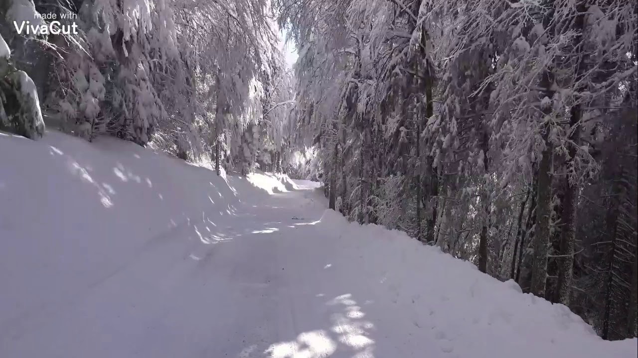 Snow fall on mountain - YouTube