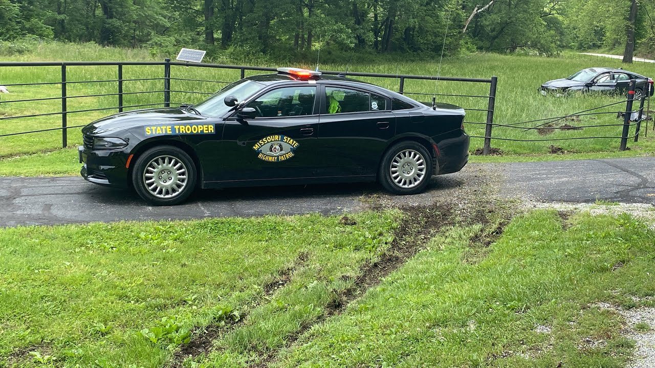 Rollover Crash into Fence and lands in Field. Beef Branch Road. Newton ...