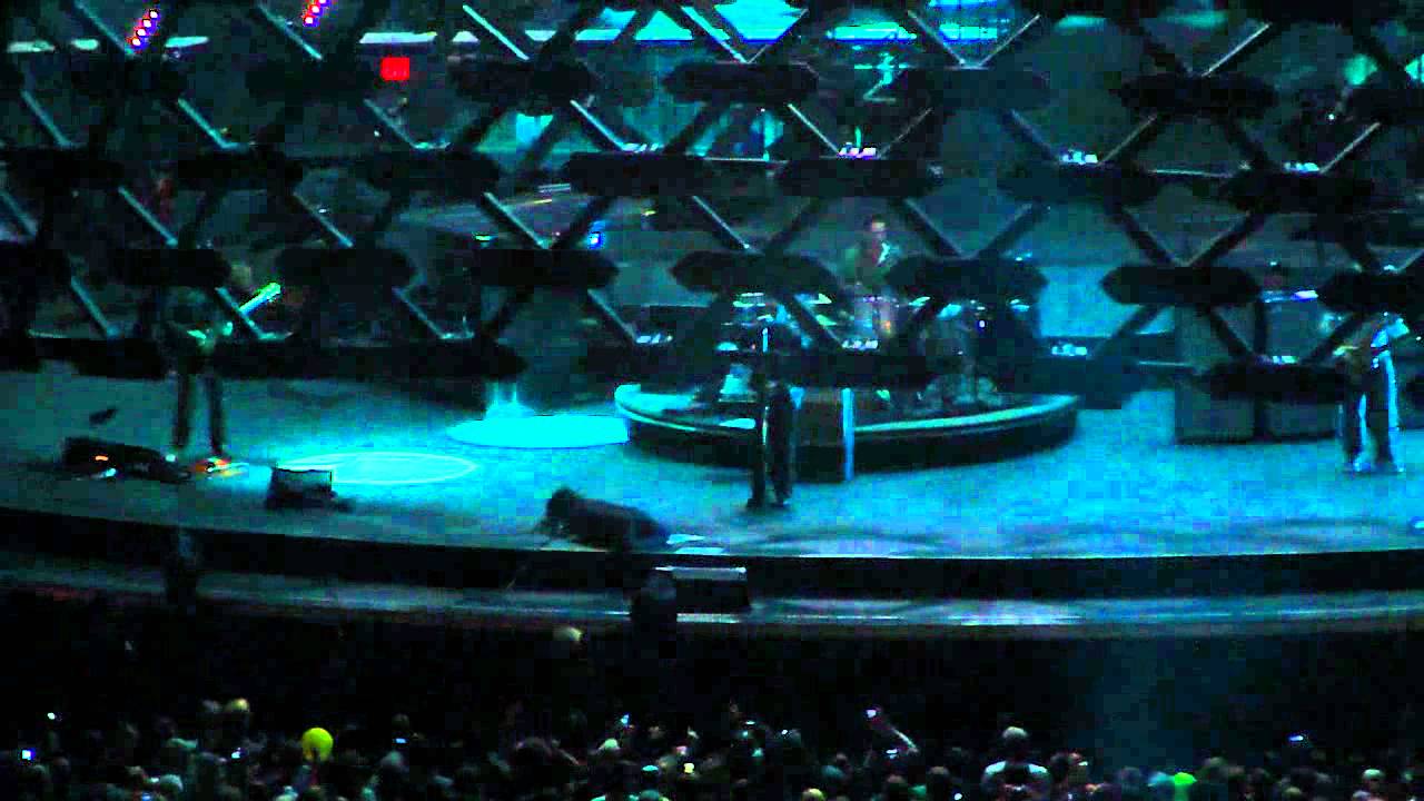 U2 - Zooropa - Oakland Coliseum, Oakland, CA June 7, 2011 - U2360 Tour ...