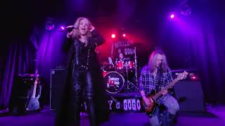 20 Famous Musicians From Alaska - Musical Mum