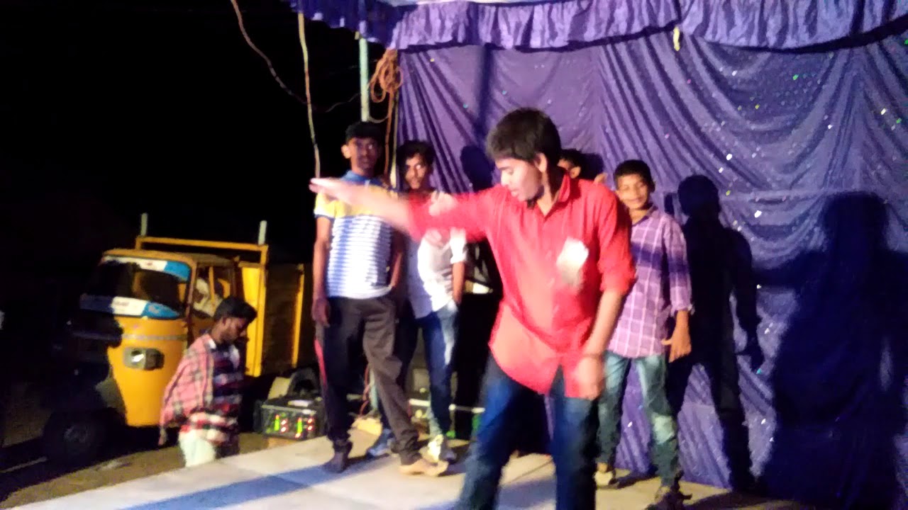 Pavan dance performance - YouTube