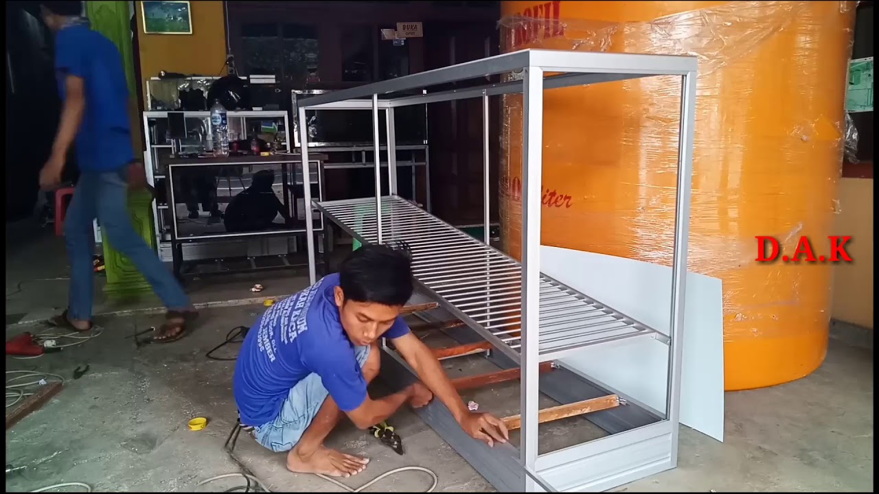 Cara membuat etalase untuk display tas tanpa kaca murah meriah - YouTube