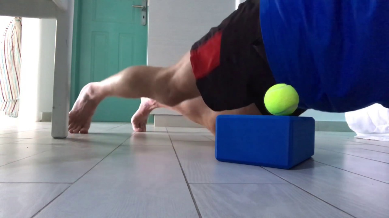 Tennis Ball and Foam Block flossing of the Quadriceps, Hip Flexor, TFL ...