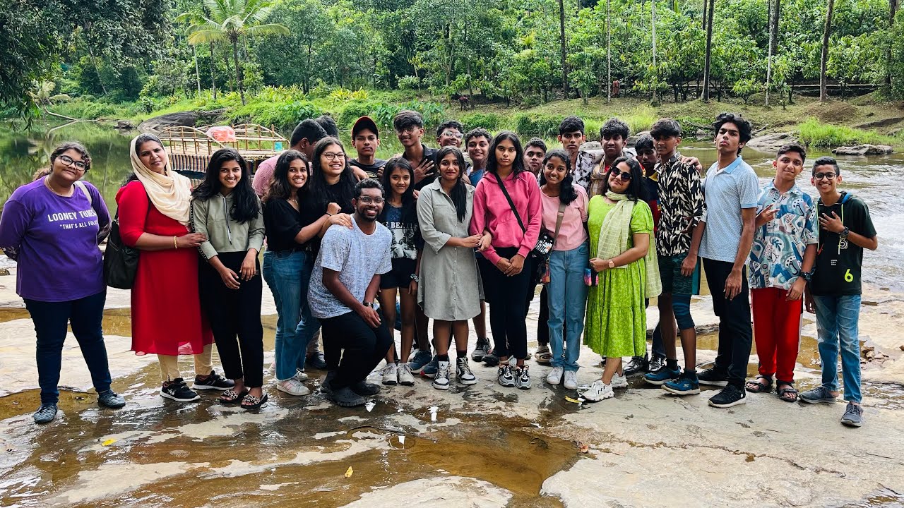 SCHOOL TRIP TO MUNNAR - YouTube