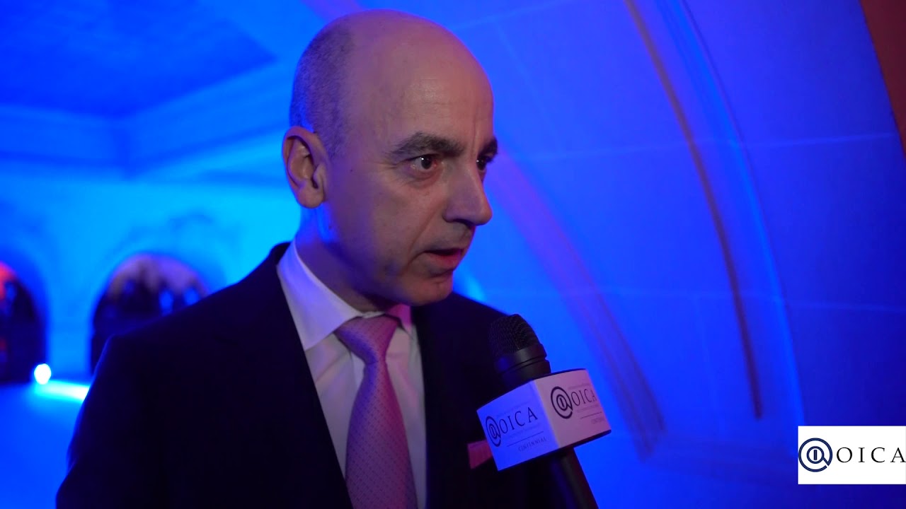 Nicolas Peter : comment BMW voit l'avenir de la voiture électrique ...