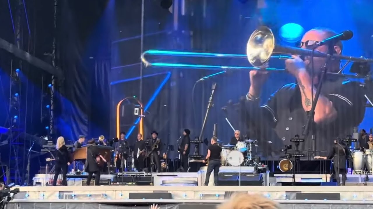 Kitty’s Back - Bruce Springsteen and the E Street Horns in Monza 2023 ...