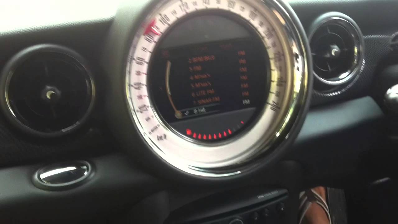 Mini Cooper S stock exhaust tunnel run - YouTube