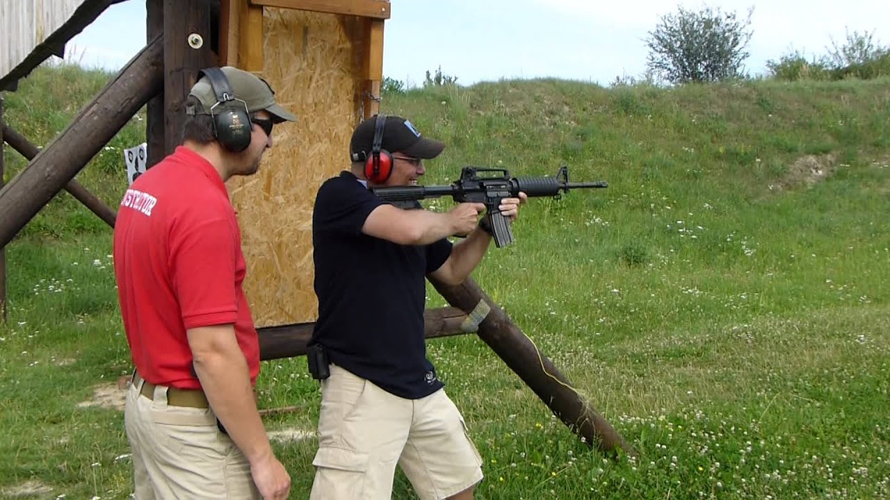 Live ammunition shooting with a M4 Carbine rifle - YouTube
