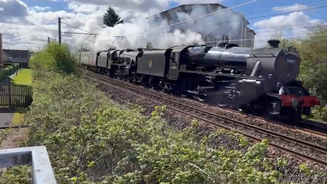 Class 5MT black 5s 44871 and 45407 pass Stirling bridge at speed with ...