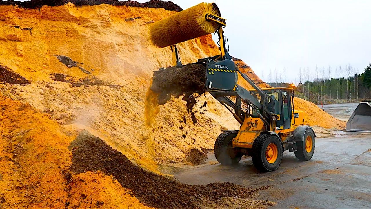 Powerful #Machines Operating at a High Level - YouTube