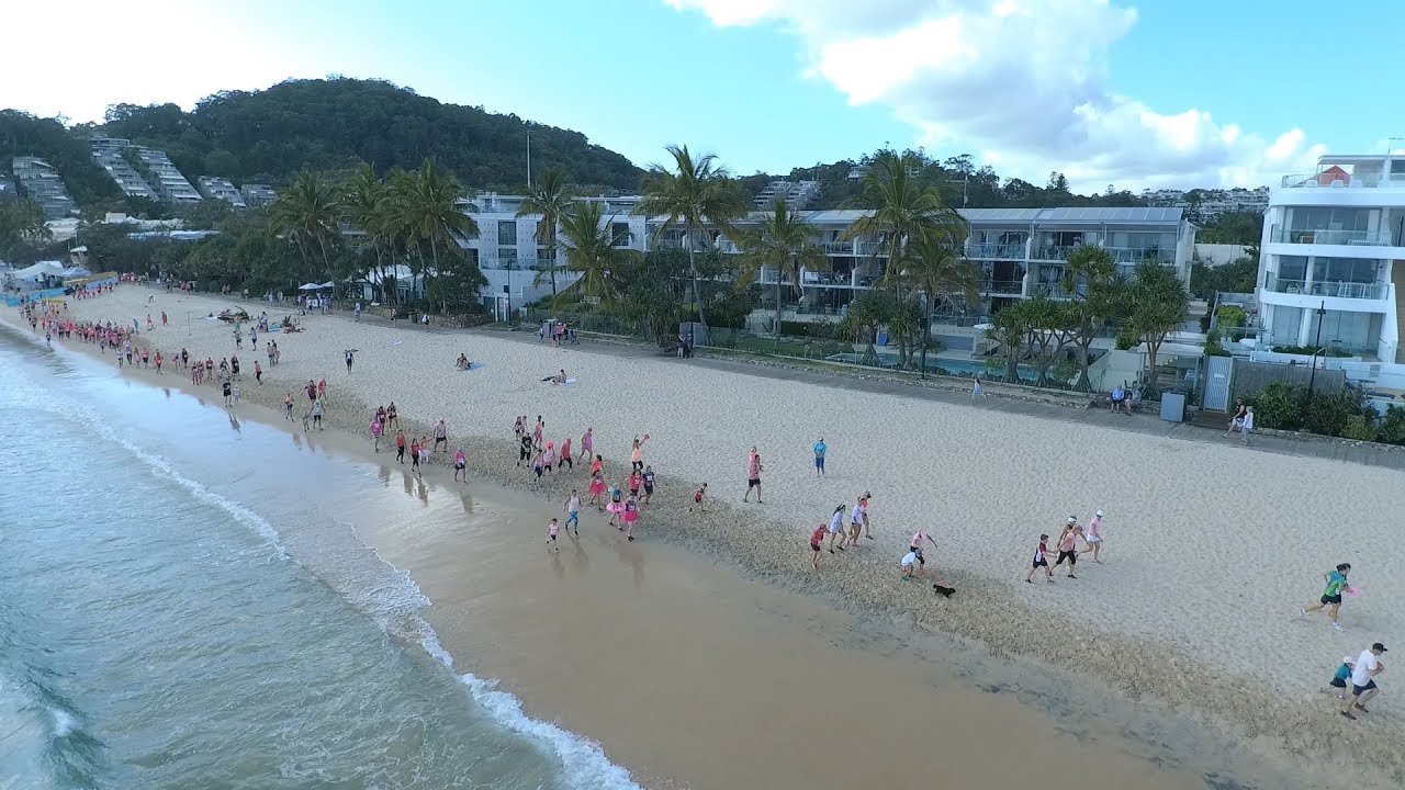 Morning Noosa Beach Fun Run, Triathlon Weekend 3 Nov 17 - YouTube