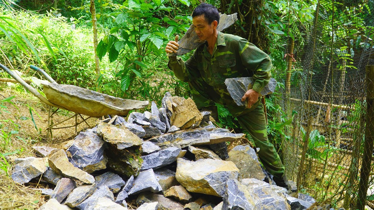 50-year-old man carries 1000 stones to build new house alone ...